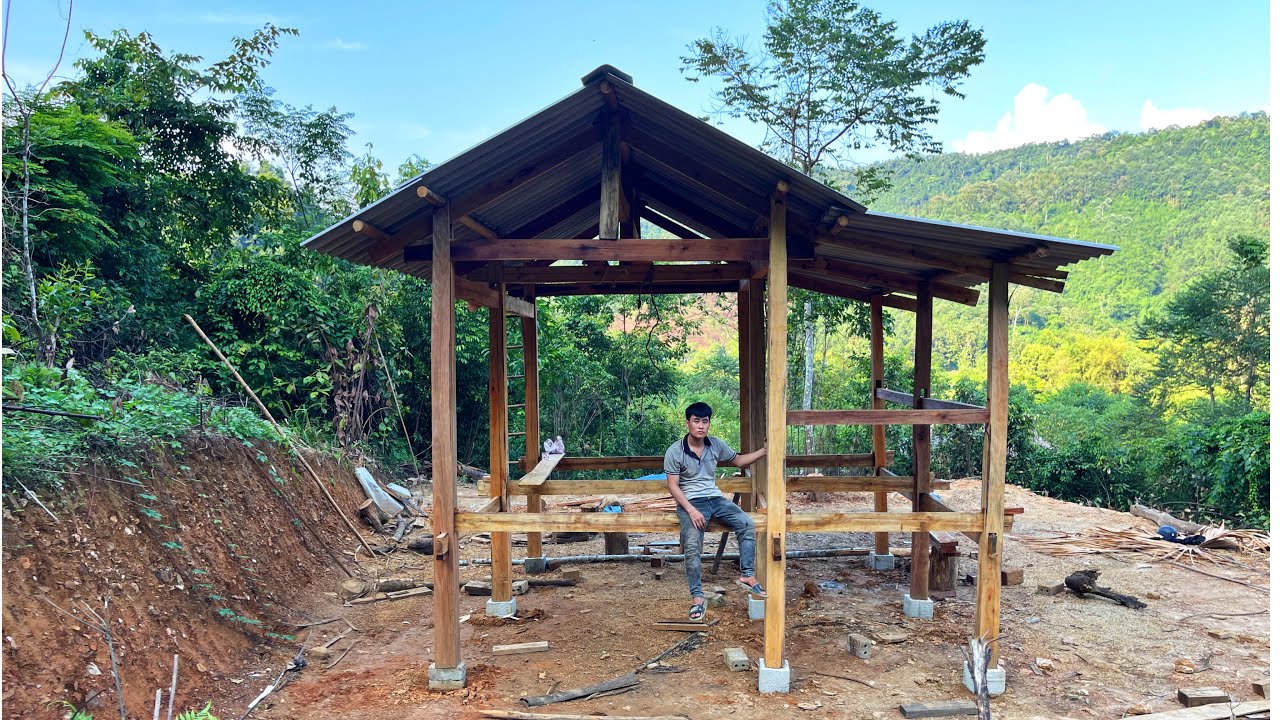 Techniques for making wooden houses, roofing with tiles, completing the ...