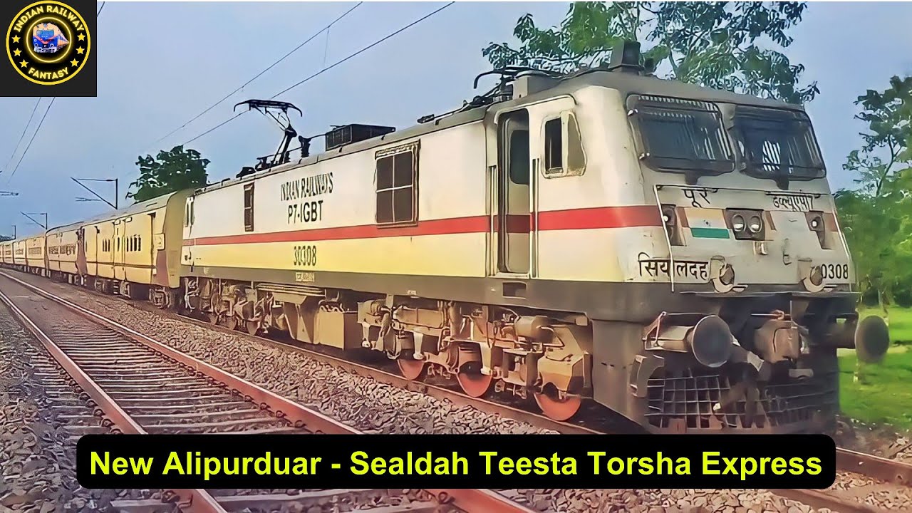 Angry Honking WAP7 with Teesta Torsha Express slowly moves after ...