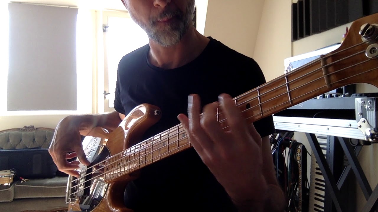 bass intro 2 - YouTube