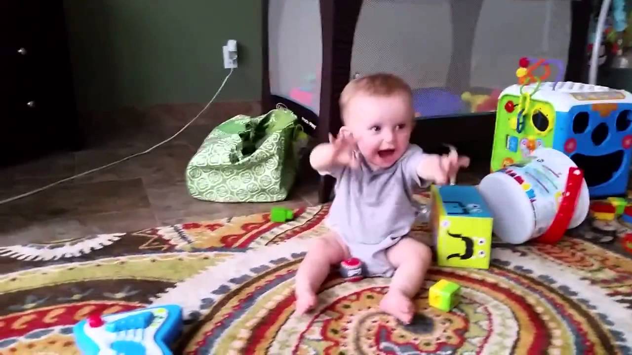 Parker 8-Month Old Baby Singing & Dancing - YouTube