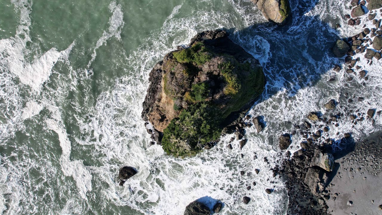 Luffenholtz Beach and the Eel River - YouTube