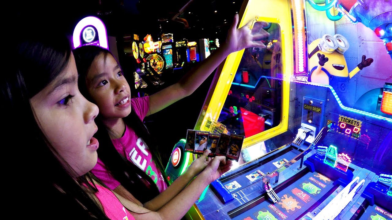 Winning Arcade Despicable Me Minions Jelly Lab Collector Cards! ゲームセンター ...