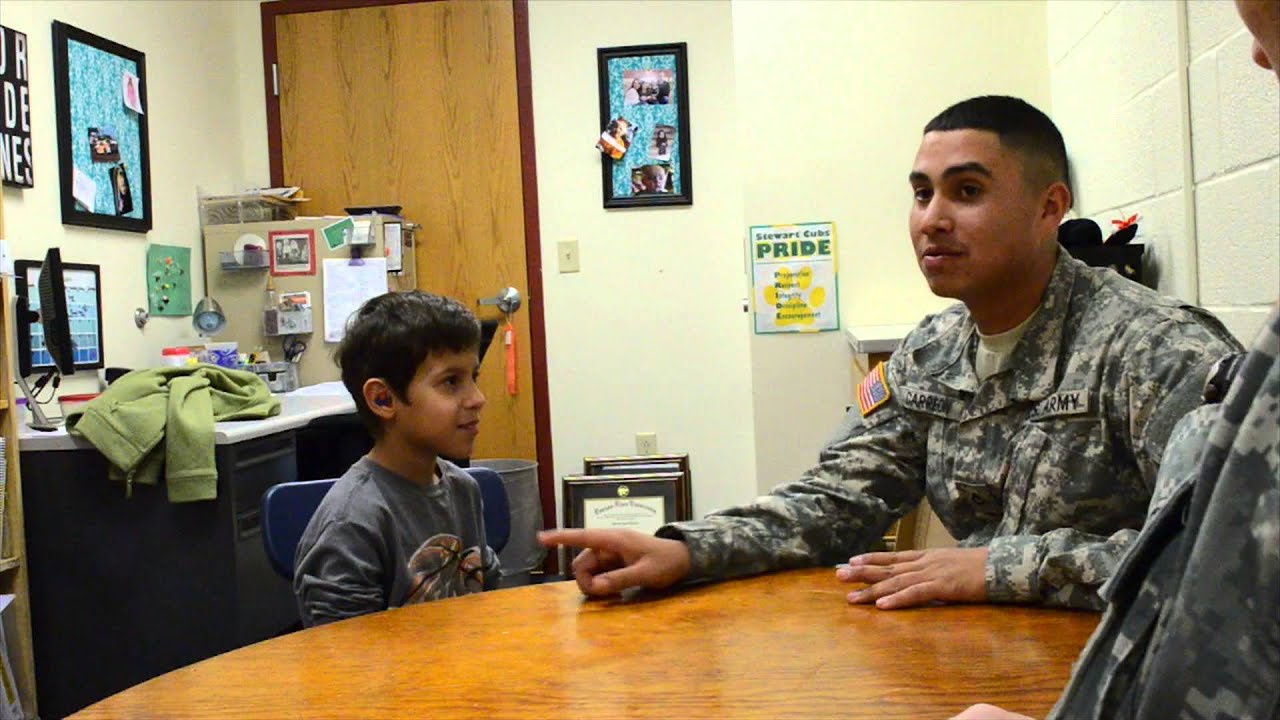 2013 01 16 Sign Language Soldier HDTV - YouTube