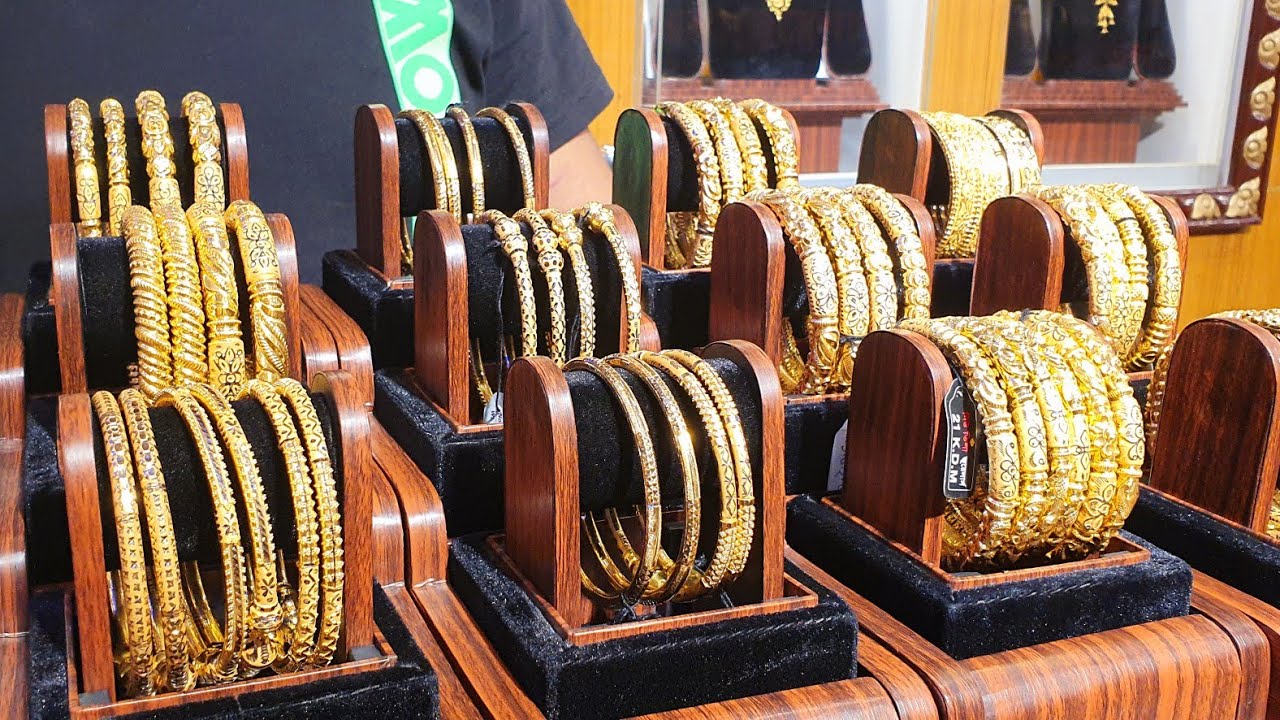 22 kdm এর সোনার হরেক ডিজাইনের চুড়ি কালেকশন /gold earrings - YouTube