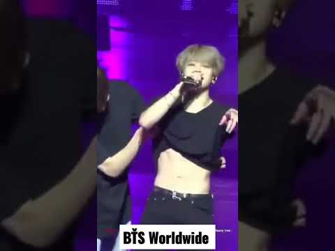 Bts minkook Jungkook pulls Jimin's shirt to show his muscles😂😍do you ...