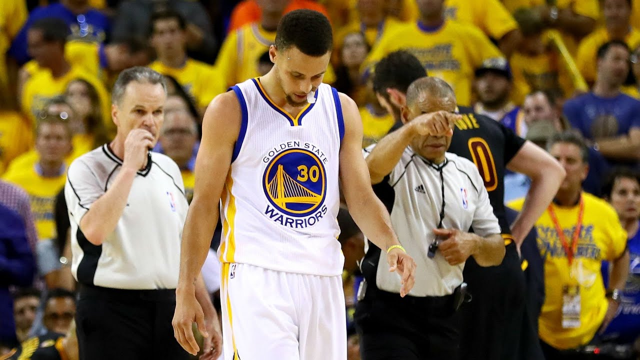 Stephen Curry Clutch Misses In The NBA Finals - YouTube