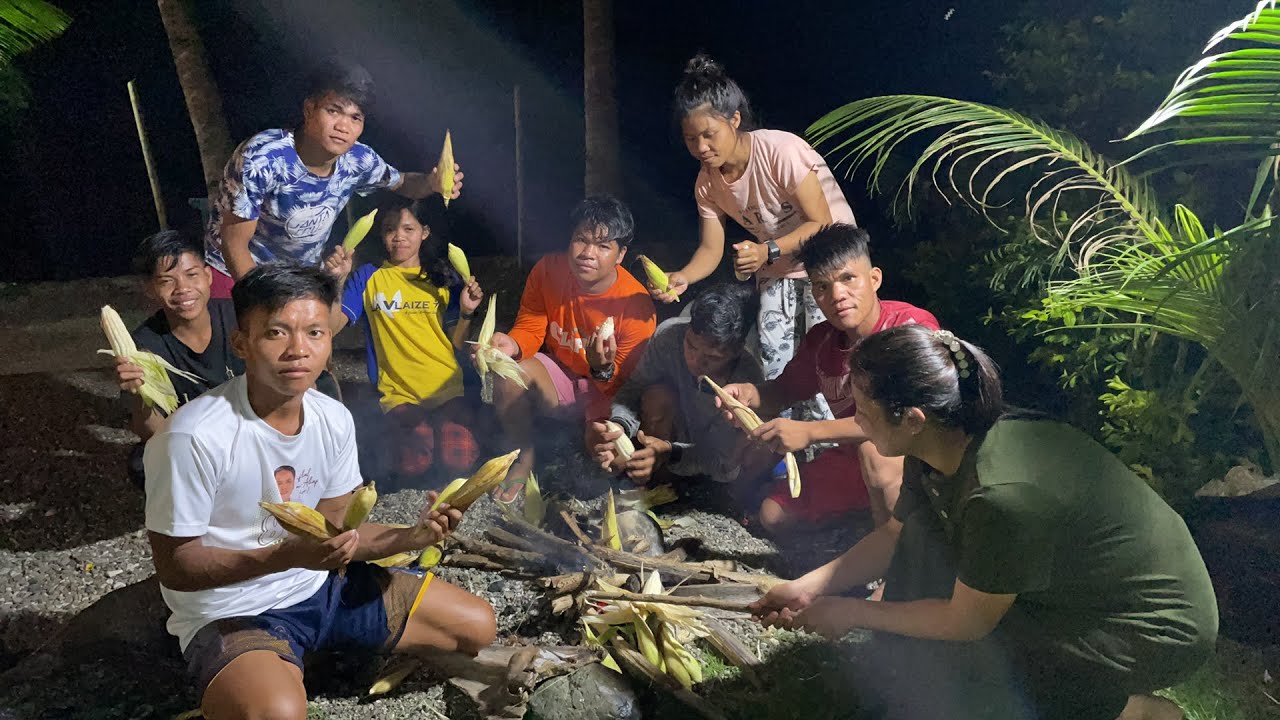 Live🔴 Bonfire at ihaw ihaw ng Mais! | CAMPING NG TEAM - YouTube