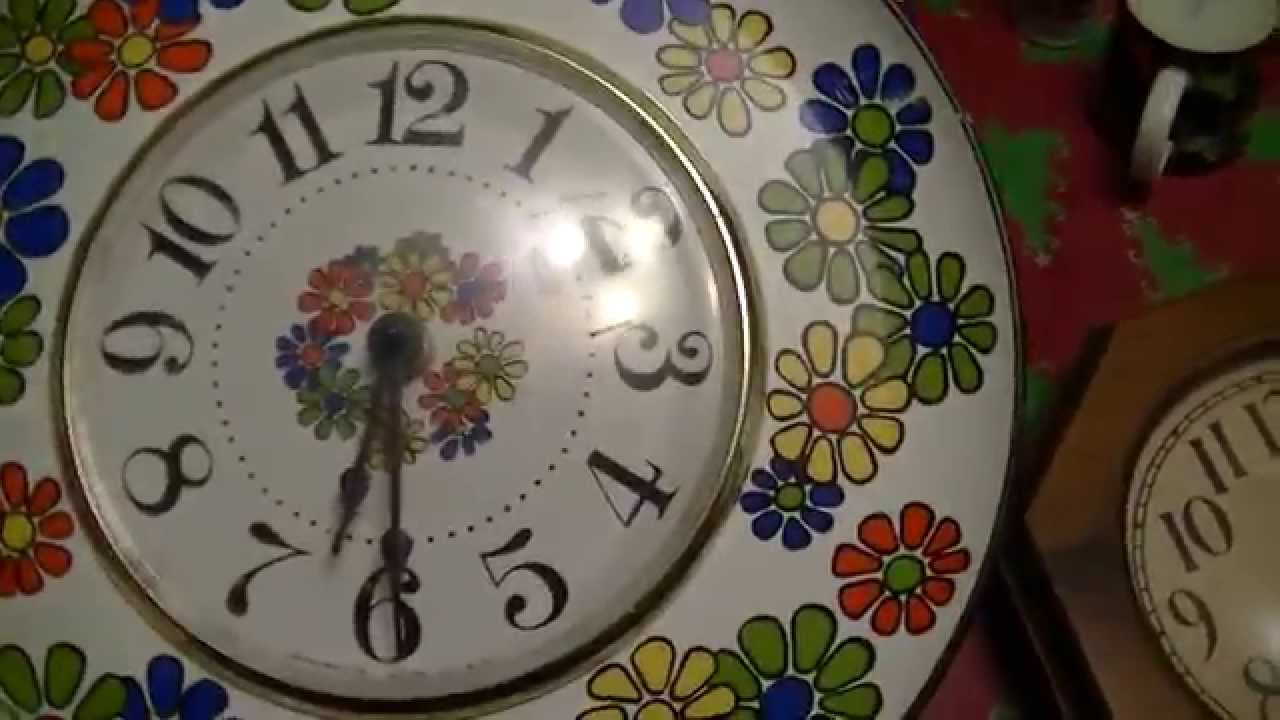 Two Rare Vintage 70s Wall Clocks - YouTube