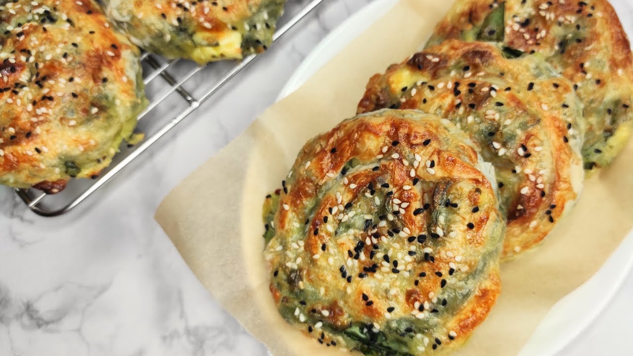 Spinach and Feta Filo Pastry | Turkish Borek | Easy Vegetarian Recipe ...