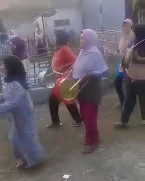 Emak emak lagi ngapain tuh - YouTube