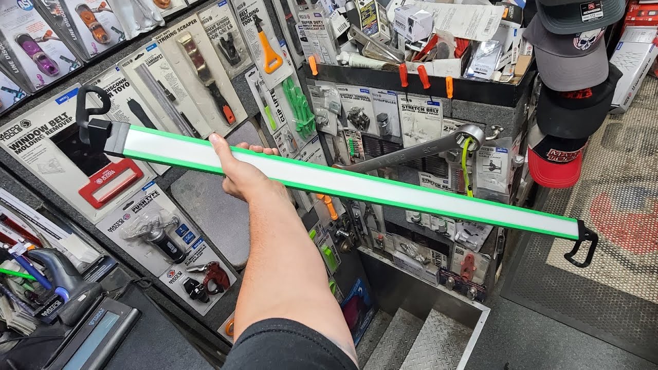 ALL NEW from MATCO TOOLS!! 5000 Lumen Underhood Light!! UHRL5000G - YouTube