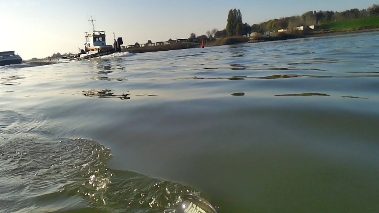 Nelo 540 Surfski / Final trip with the 540. - Part 1 / Massive tugboat ...