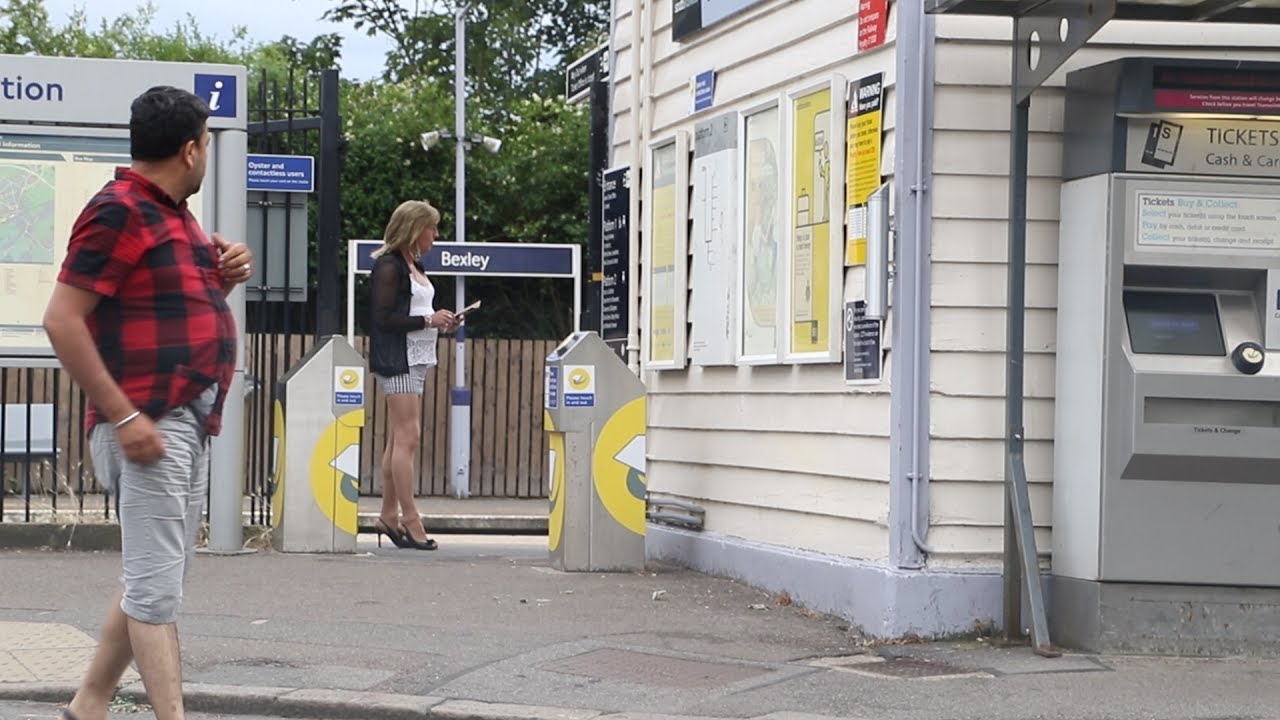 At Bexley Station – Part 1 - YouTube