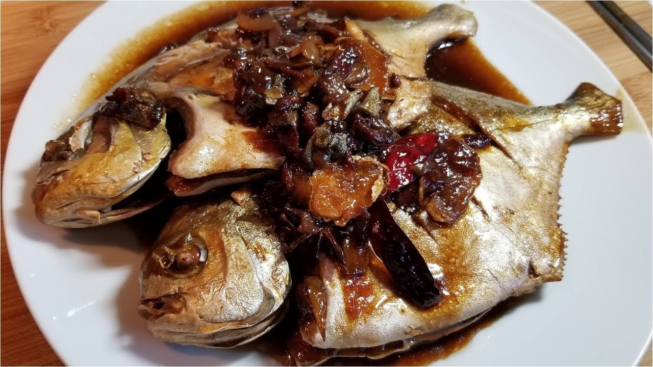 Soy sauce braised pompano fish #shorts - YouTube
