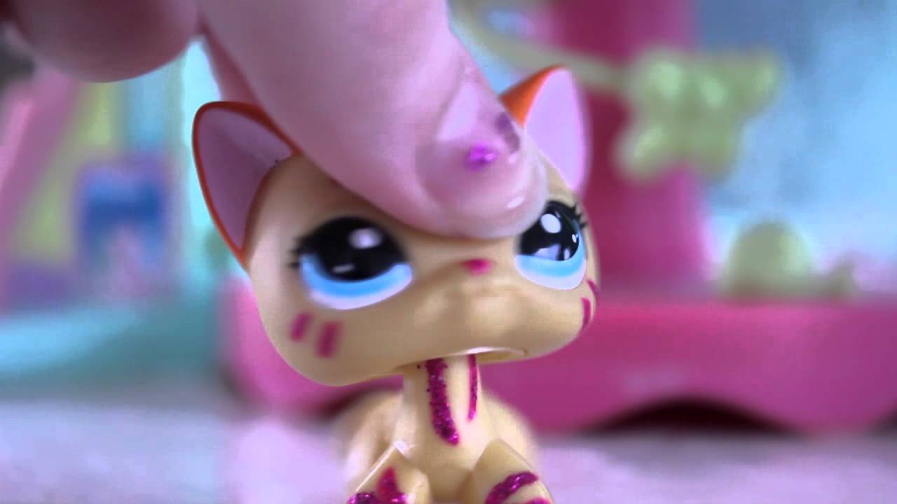 LPS: How to be a women! - YouTube