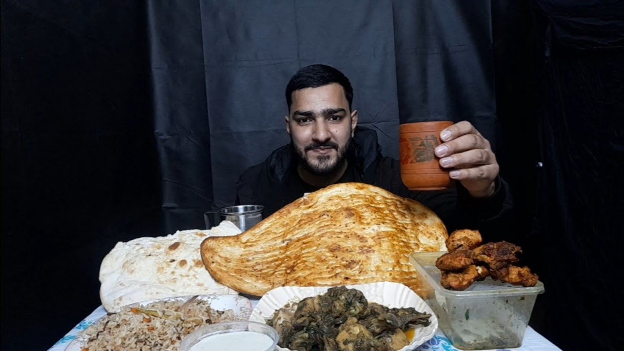 Chicken karahi, Chicken Tikka, Chinese rise, Khameeri roti, Roghani ...
