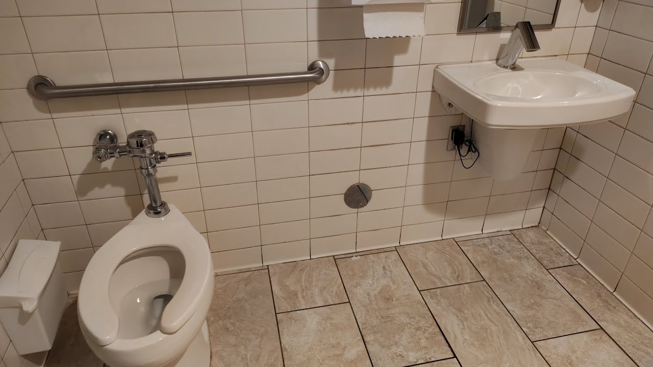 527. Publix unisex restroom full shoot! - YouTube