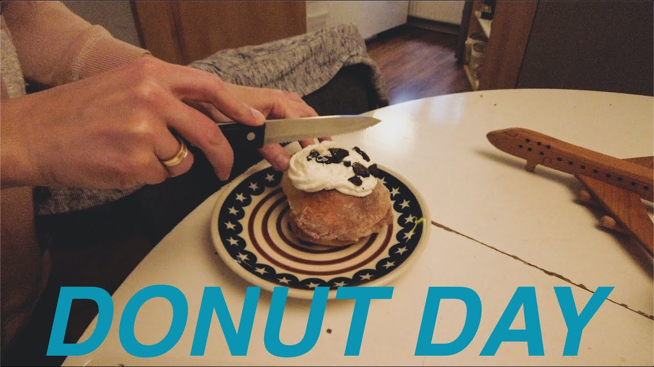 Fat Thursday in POLAND!! What to eat when VISITING POLAND - YouTube