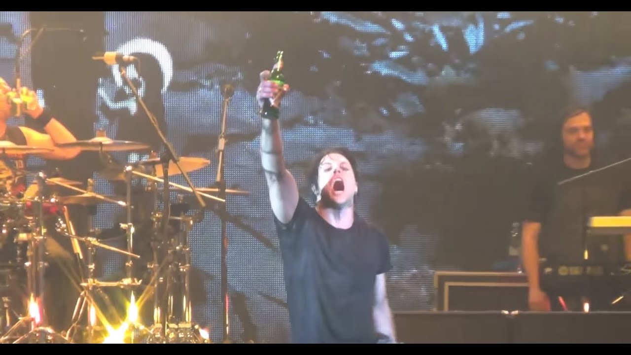 Three Days Grace - Live At The Event Hall (2014) Full Concert - YouTube
