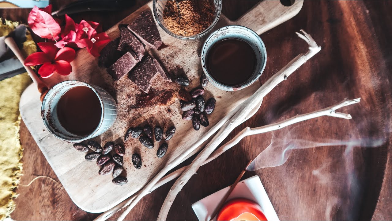 Préparer un cacao sacré onctueux tout simplement - YouTube