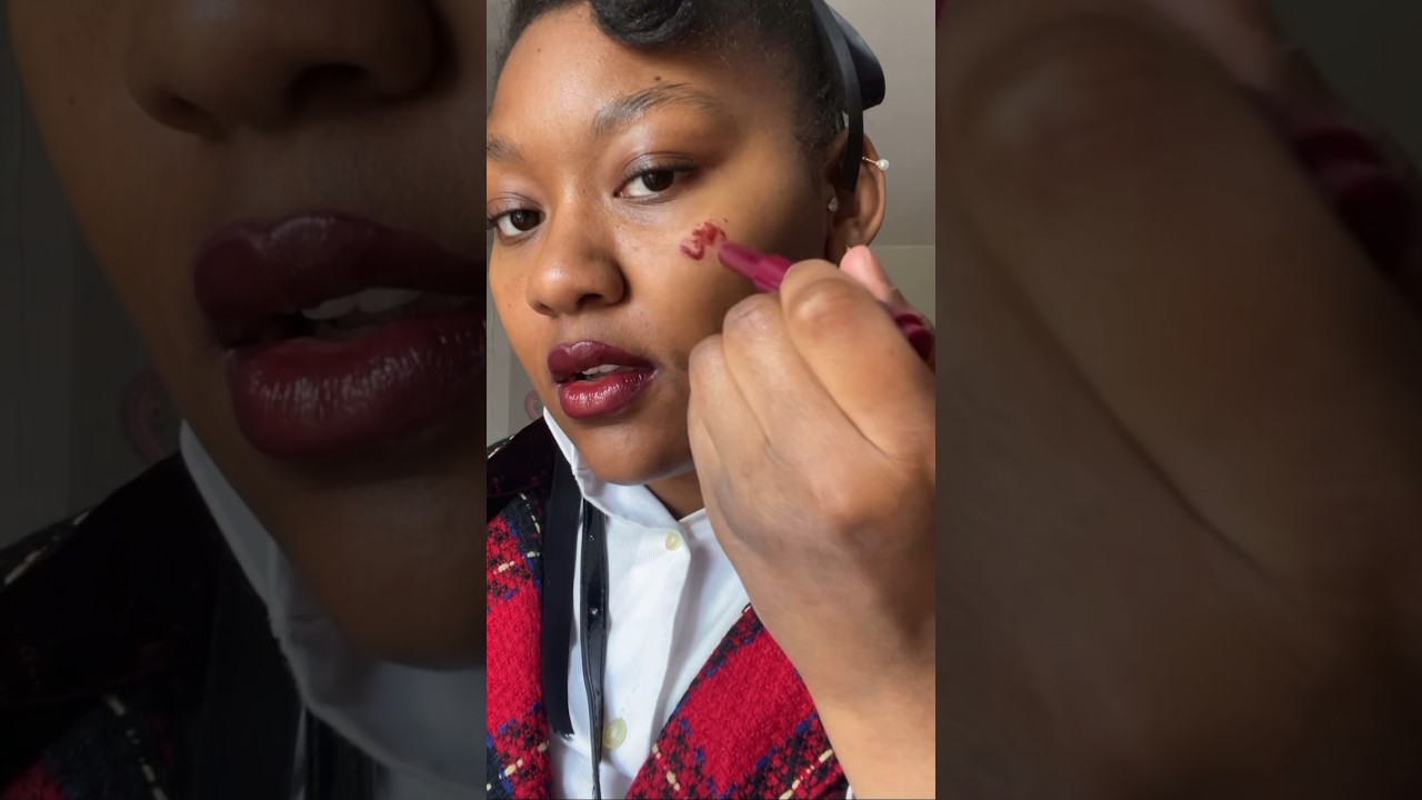 cherry Quick lip look 💋🍒 #makeuptutorial #shorts - YouTube