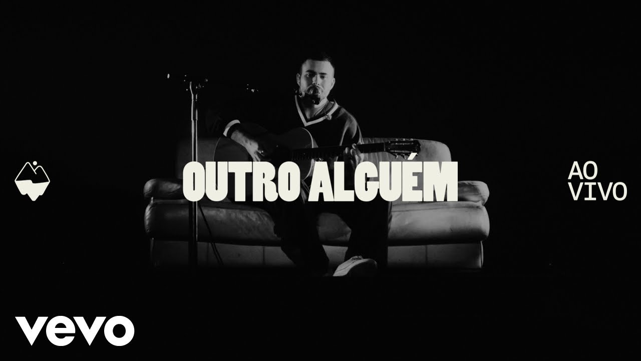 Lagum - Outro Alguém - Ao Vivo - YouTube