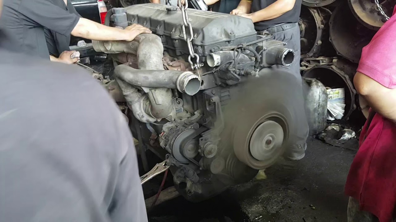 Hyundai Powertech D6CA at Ty Hong - YouTube