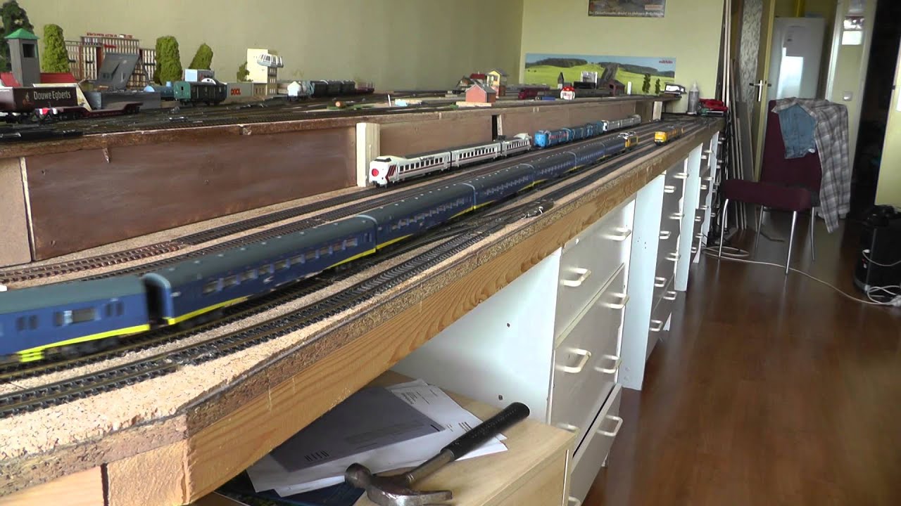 Some dutch modeltrains Roco 16/1700, Fleischmann plan V, Lima ICM ...
