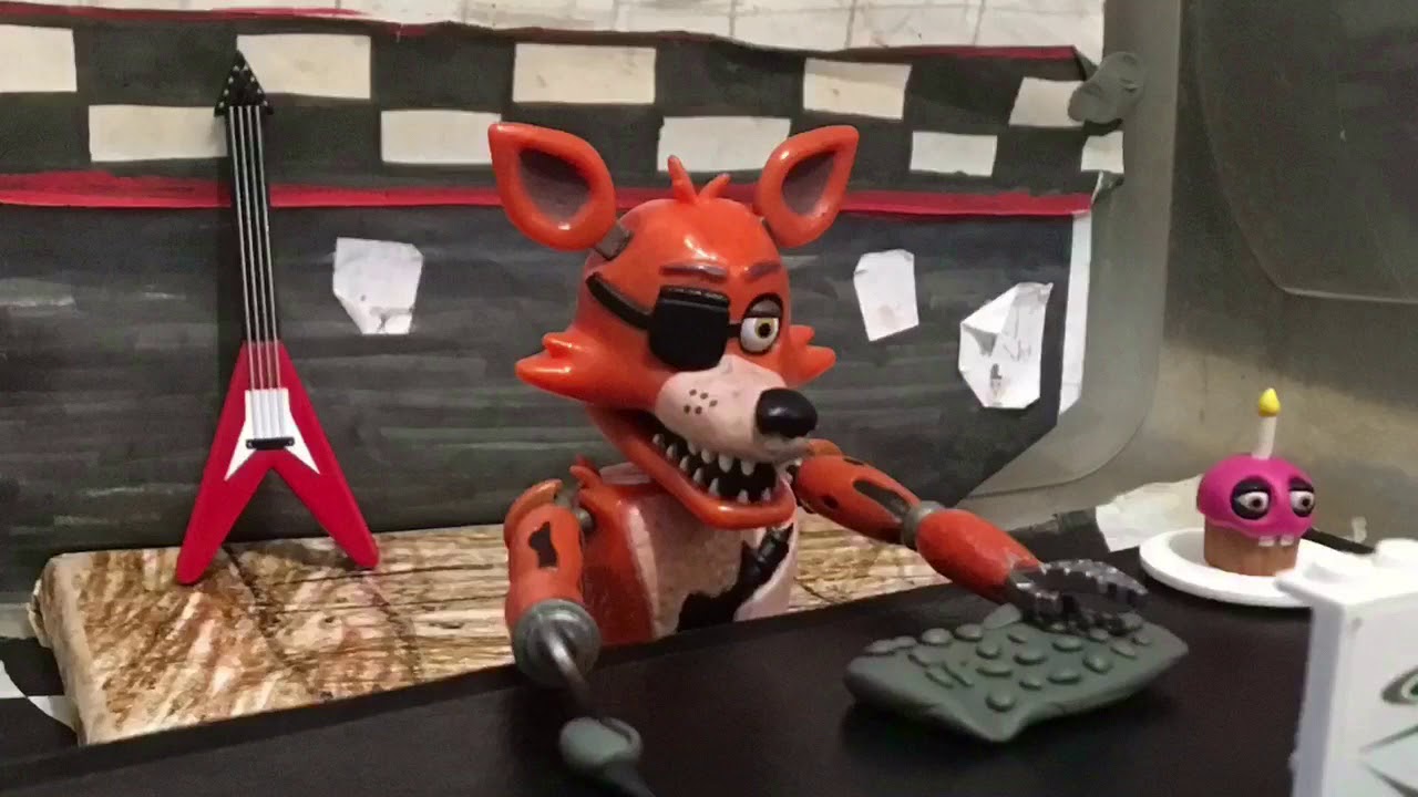 If Foxy played Fortnite stop motion - YouTube