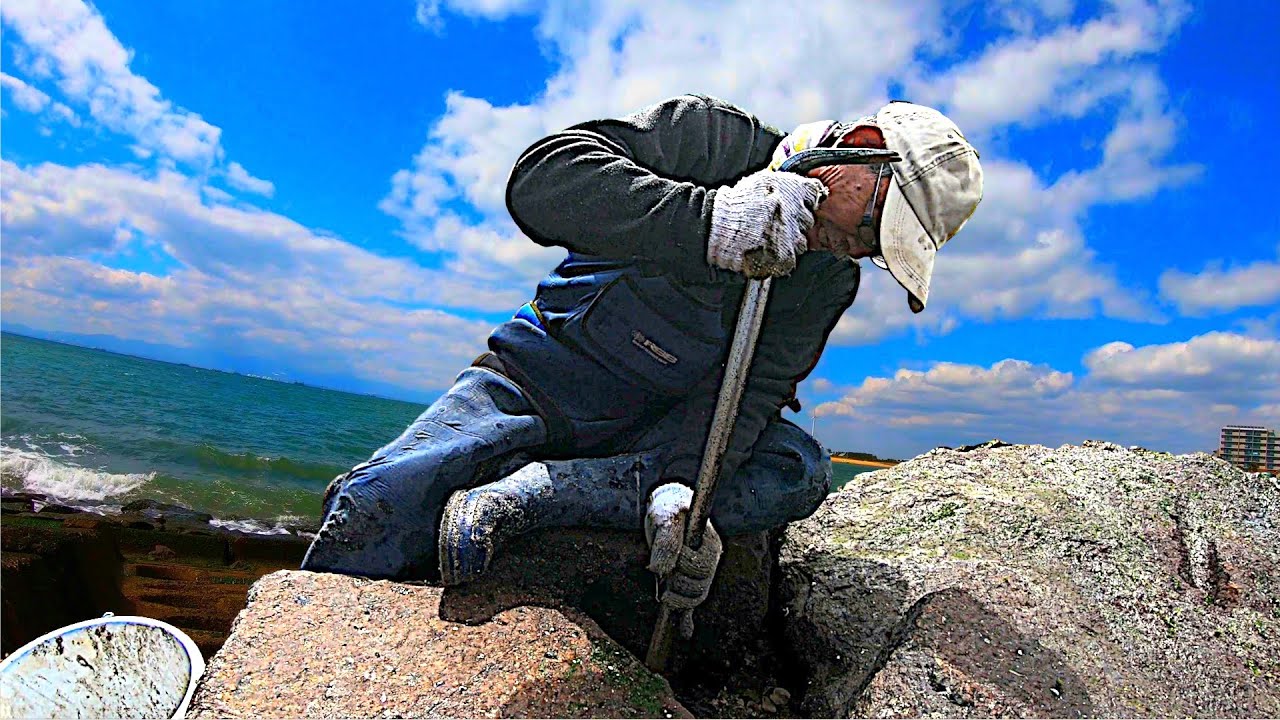 The Worm Man - YouTube