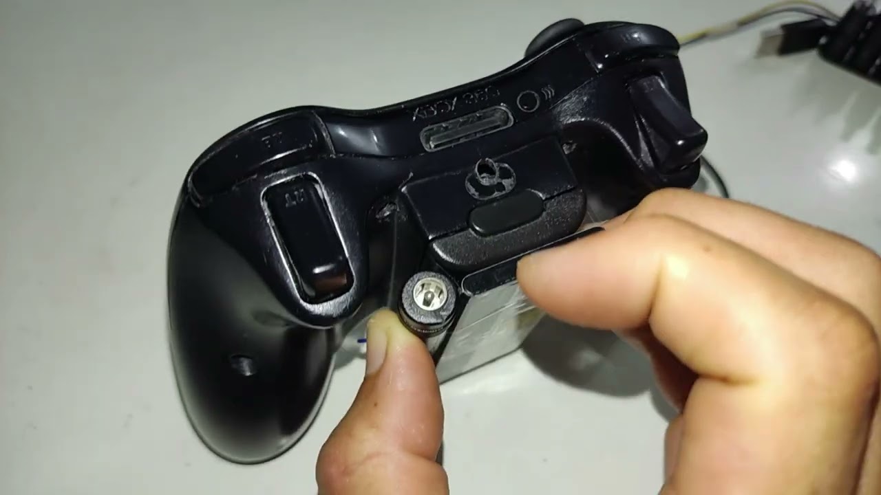 Como colocar bateria de celular no controle de xbox 360 + Plugin de ...