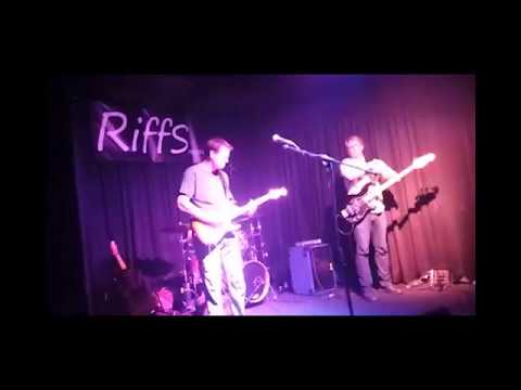Gary Cain Band - Miss You/You Can Run live at Riffs Music Lounge - YouTube