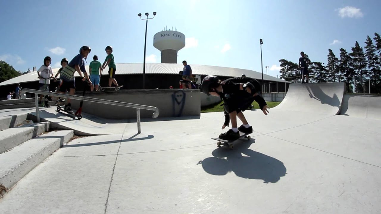 King City Skatepark Scootering | Evolve Camps - YouTube