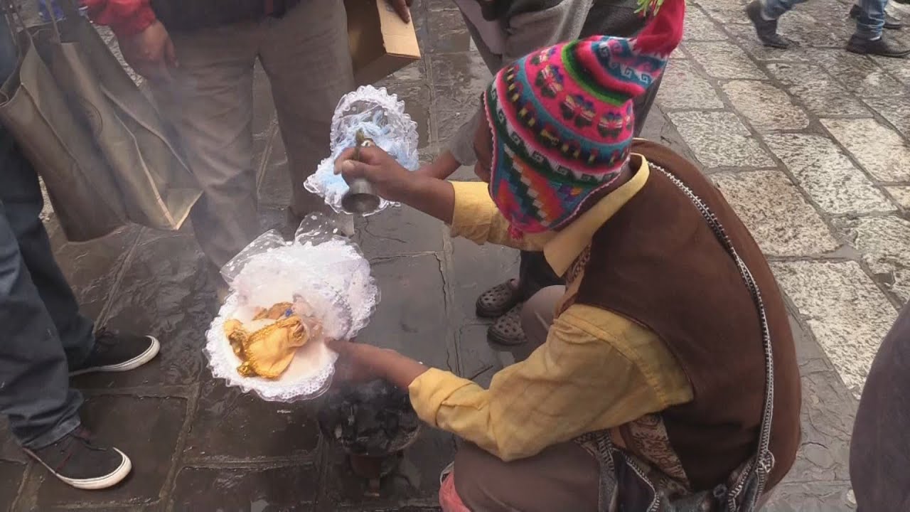 Bolivia despide la Navidad con una bendición que mezcla cristianismo y ...