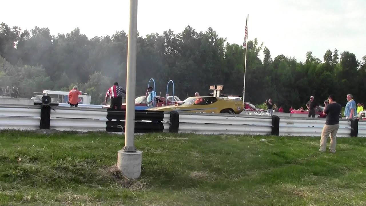 nostalgia funny cars at beacon dragway - YouTube