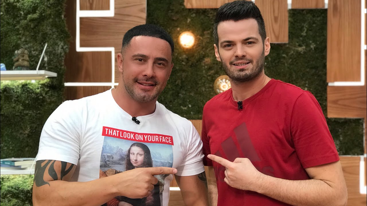 Kapi sekondat! Robert Berisha vs Ermal Peçi. Një klip me Tunën? Ja ...