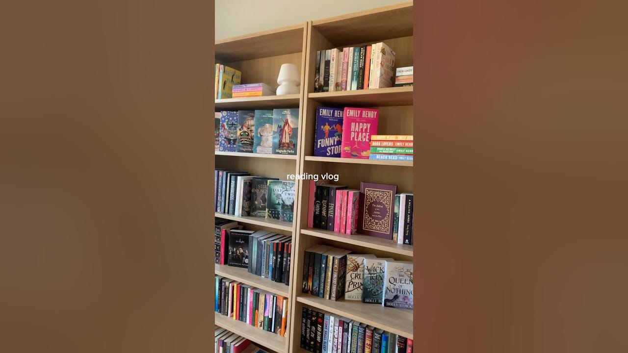 reading vlog + annotate with me #books #reading #readingvlog - YouTube