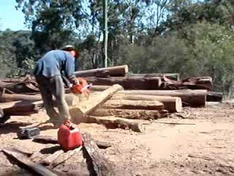 spliting tallowwood split posts - YouTube