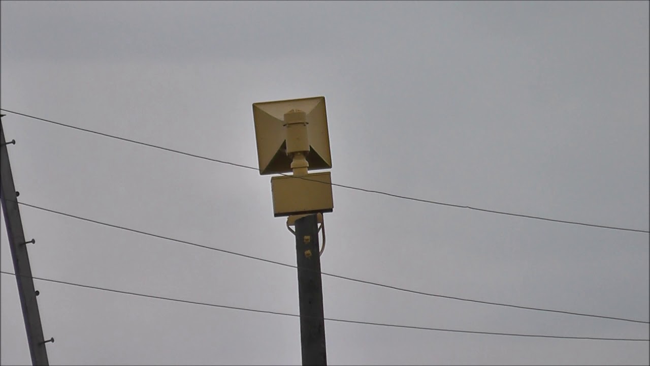 Reverse Wired Thunderbolt 1000 Siren Test - YouTube