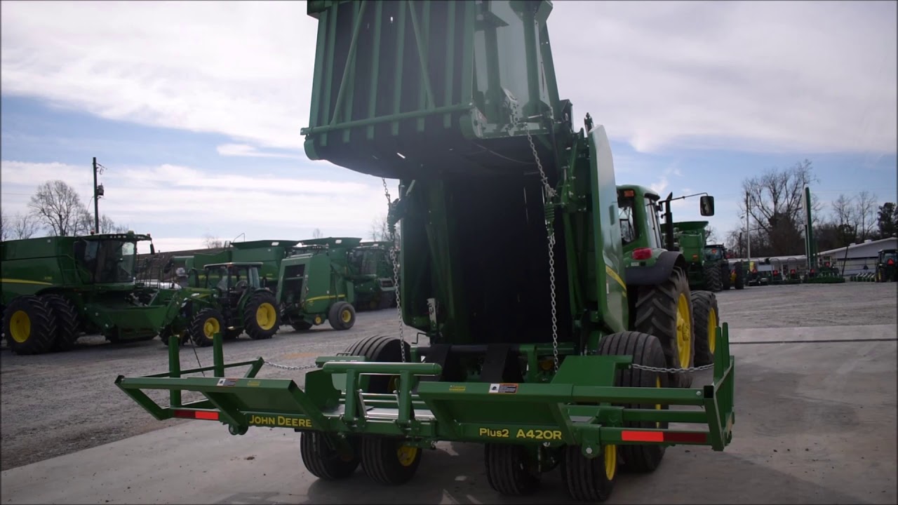 John Deere Plus2 Round Bale Accumulator - YouTube
