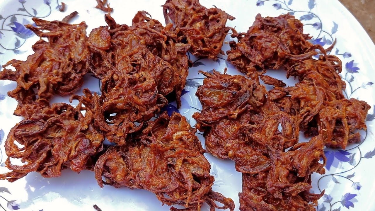 Neerulli baje recipe | ಗರಿ ಗರಿಯಾದ ಹೋಟೆಲ್ ಸ್ಟೈಲ್ ನೀರುಳ್ಳಿ ಬಜೆ.. |Latha ...