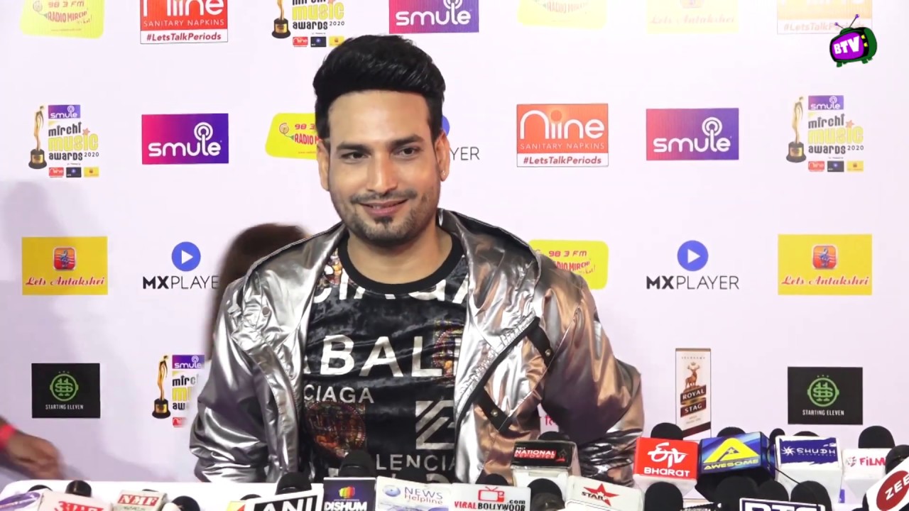 Dream Girl Radhe Radhe Song Singer Amit Gupta @ Mirchi Music Awards ...