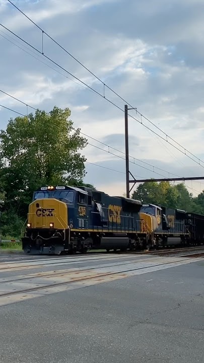 CSX M410 with a SD70 Flared Mac Duo - YouTube