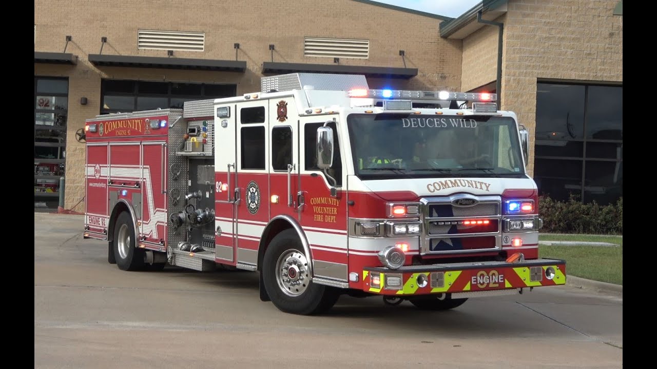 Engine 92 & Medic 92 - MVC [Community Vol Fire Department](Texas) - YouTube