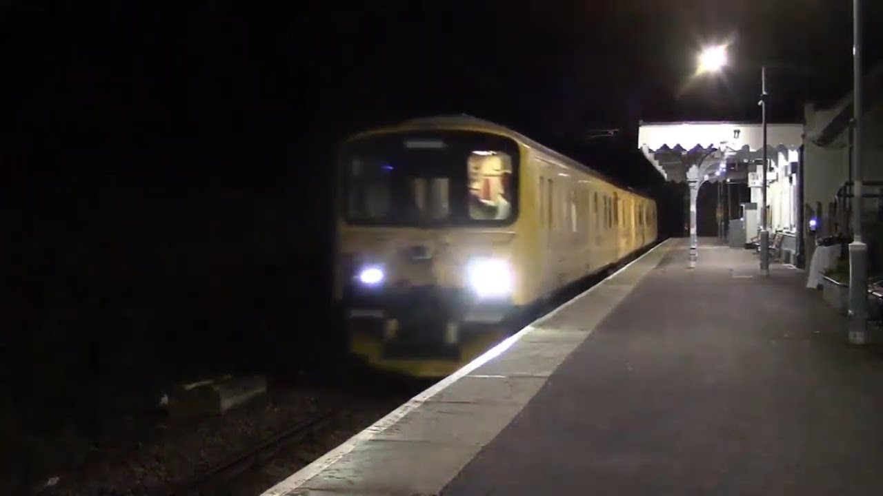 Network Rail 950001 passes through Burnham on Crouch on 2Q08 8/2/19 ...