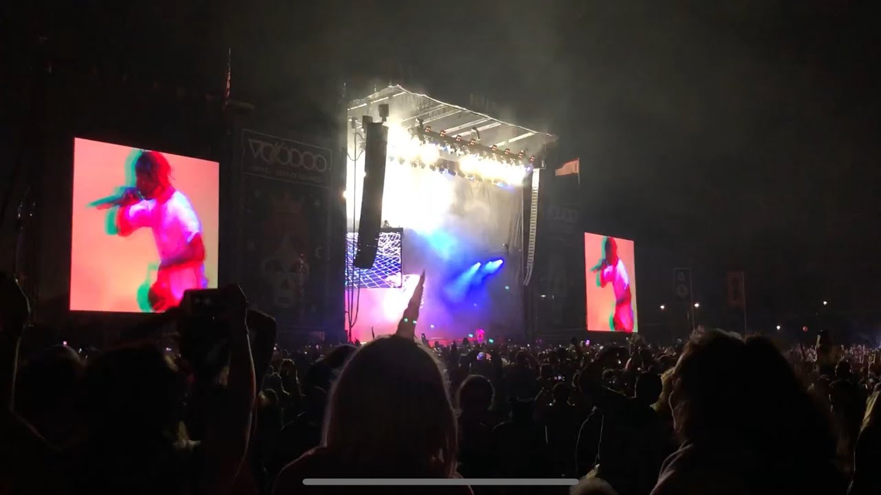 Travis Scott - Sicko Mode - Live @ Voodoo Fest 2018 - YouTube