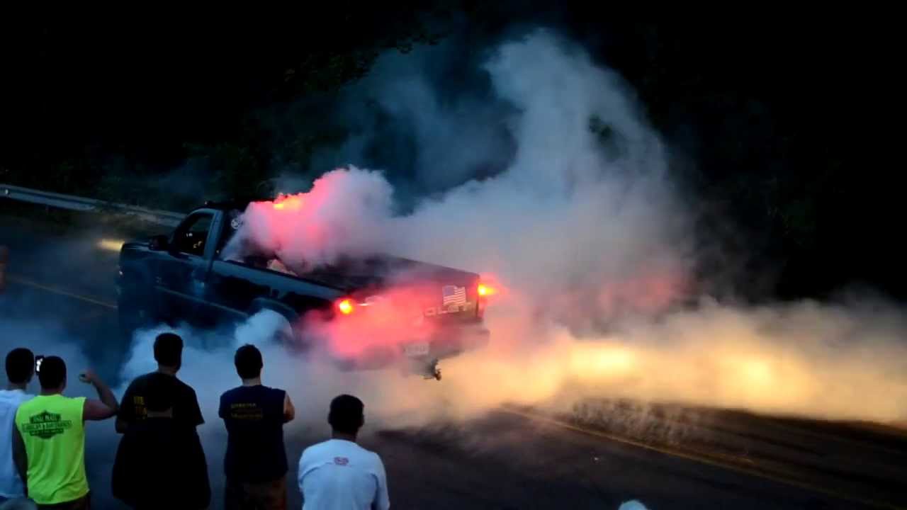 EPIC DURAMAX DIESEL BURNOUT TIL THE TIRES ARE GONE!!! BEST ON YOUTUBE ...