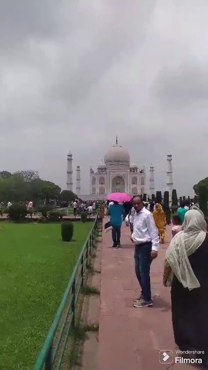 mummy ham tajmahal pahunch gaye 🤣🤣#shortsvideo #2024 - YouTube