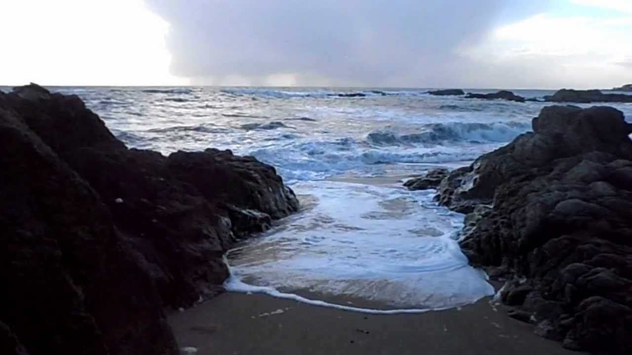 notre belle mer à marée haute. ça c'est de la vague! commenté par Emma ...