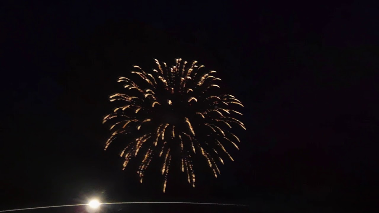 These fireworks are insane - YouTube